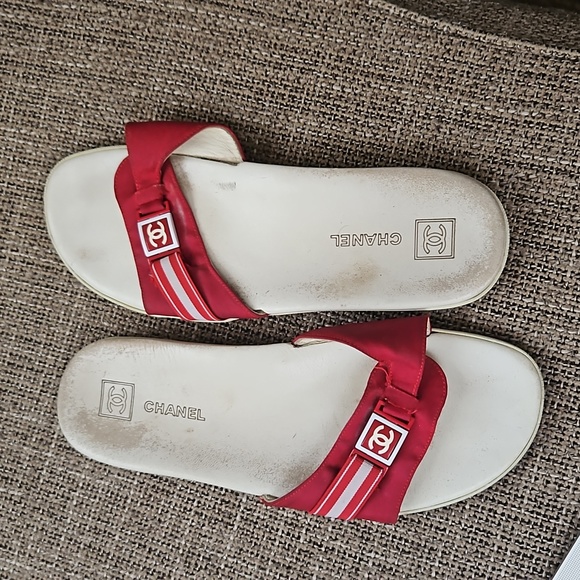 CHANEL | Shoes | Authentic Chanel Pool Slide Style Flip Flop Sandals ...